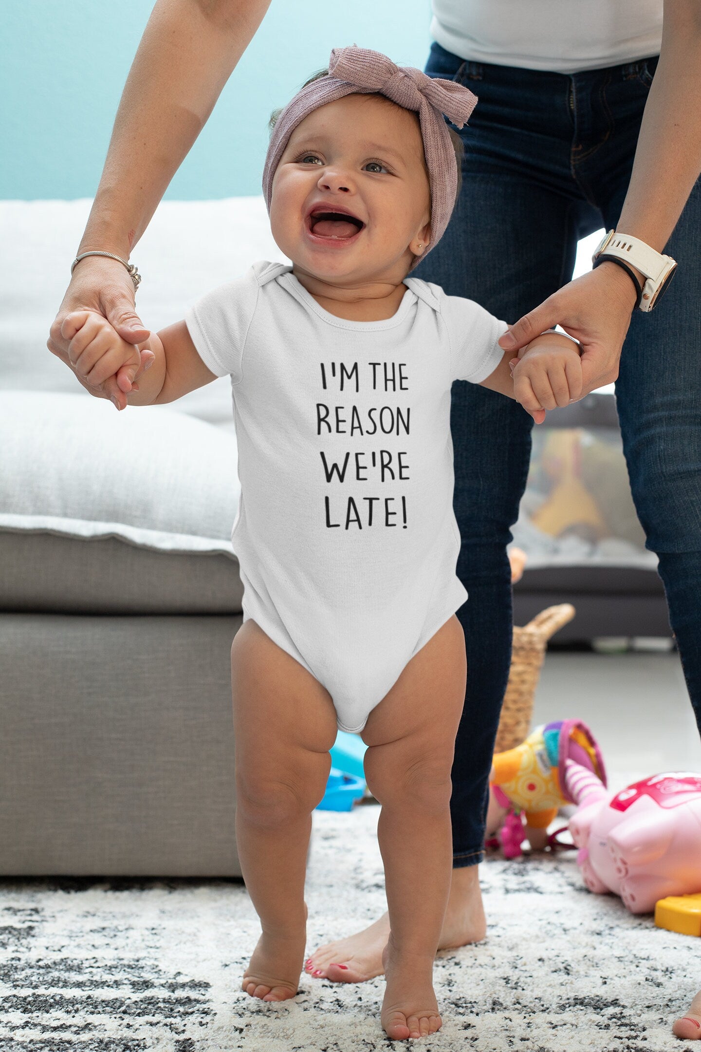 I m the reason we re late Baby Bodysuit Funny Baby Vest Baby Grow Baby Announcement Funny Quote Baby Shower Gift Le mera